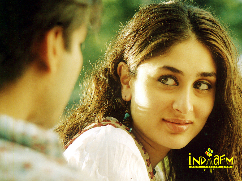 Yuva 2004 Wallpapers | Yuva 2004 HD Images | Photos vivek-oberoikareena-kapoor-3 - Bollywood Hungama