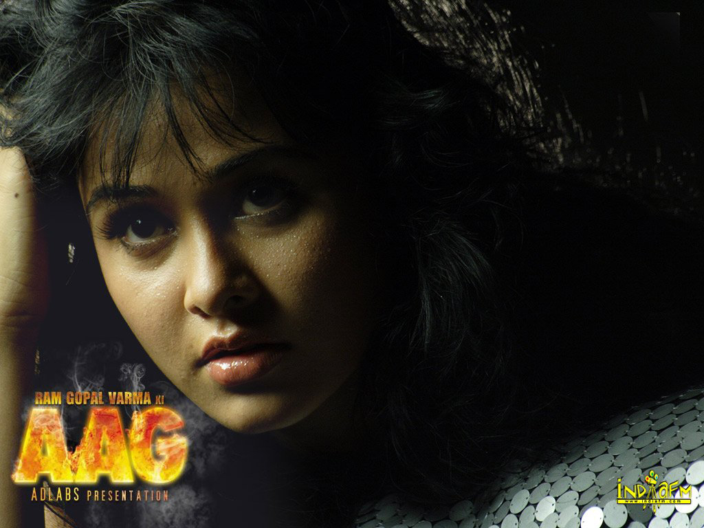 Ram Gopal Varma Ki Aag 2007 Wallpapers | Ram Gopal Varma Ki Aag 2007 HD ...