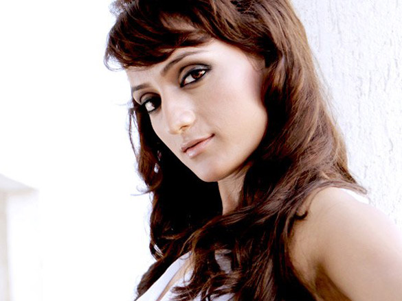 Arshi Photos, Images, HD Wallpapers, Arshi HD Images, Photos - Bollywood Hungama