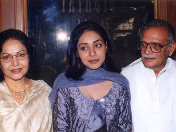 Filhaal Review | Filhaal Movie Review | Filhaal 2002 Public Review ...