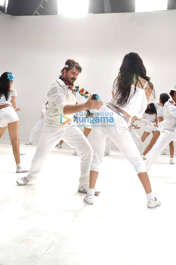 shortcut-romeo-37 | Shortcut Romeo 2013 On The Set - Bollywood Hungama