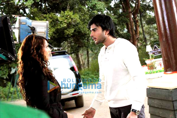 Creature Movie Stills - Bollywood Hungama