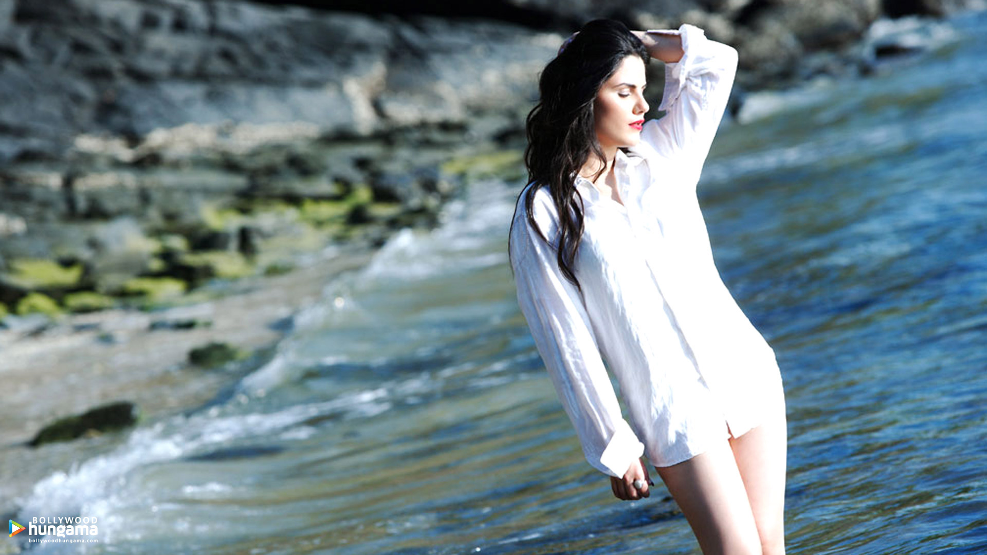 Kashish Singh Wallpapers | kashish-singh-4 - Bollywood Hungama