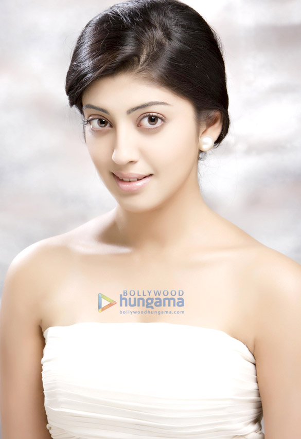 Pranitha Subhash Photos, Images, HD Wallpapers, Pranitha Subhash HD ...