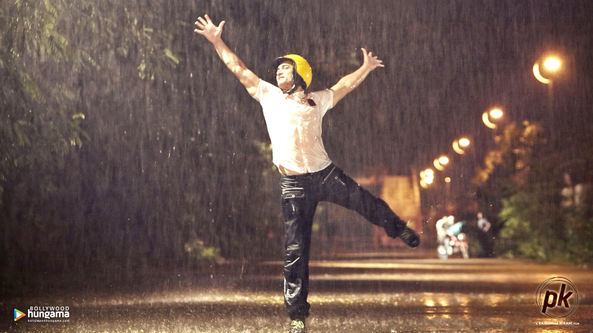 PK 2014 Wallpapers | PK 2014 HD Images | Photos pk-9 - Bollywood Hungama