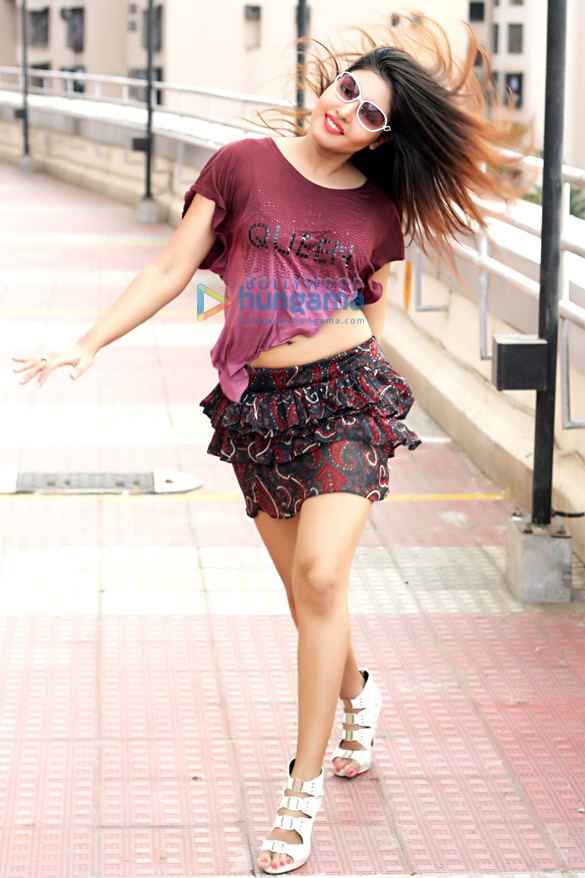 Komal Jha Photos, Images, HD Wallpapers, Komal Jha HD Images, Photos ...