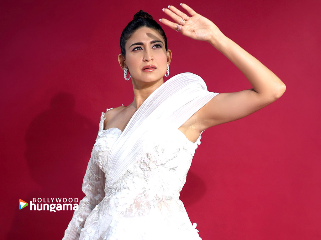 Wallpapers | - Bollywood Hungama