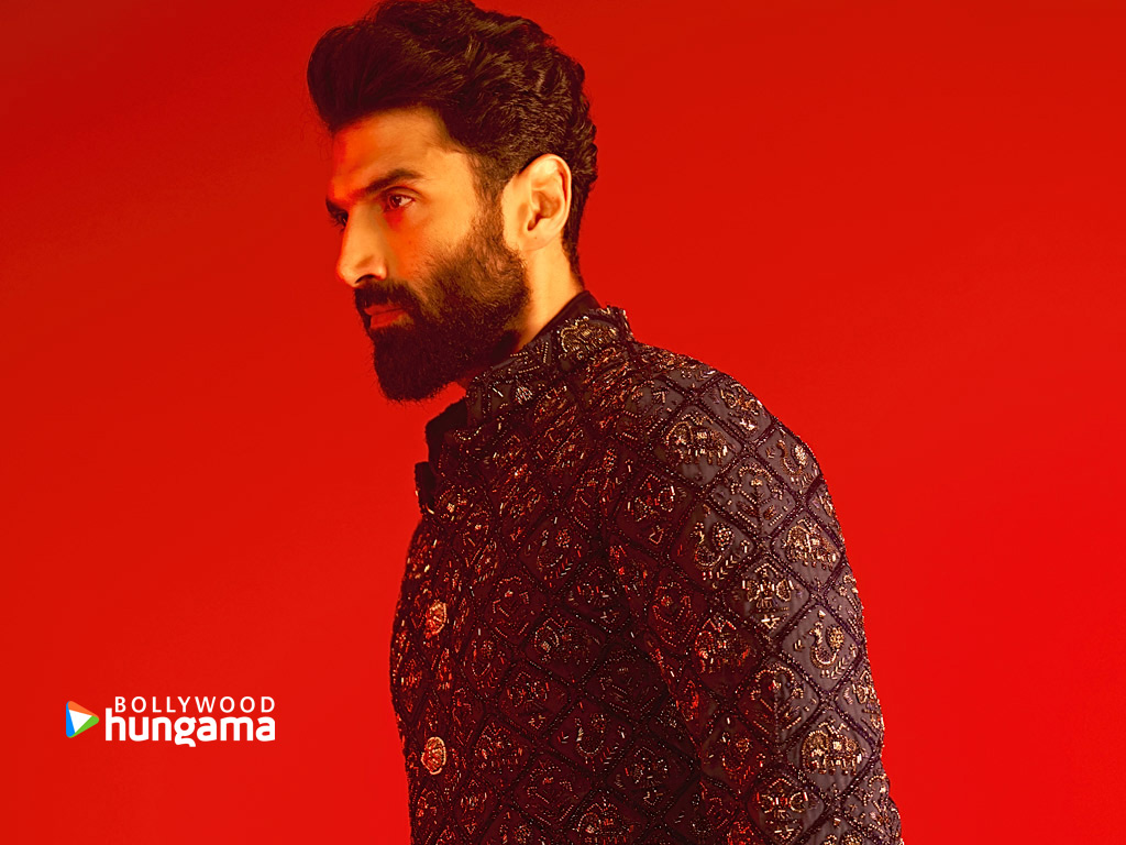 Aditya Roy Kapur Wallpapers | aditya-roy-kapur-2-14 - Bollywood Hungama