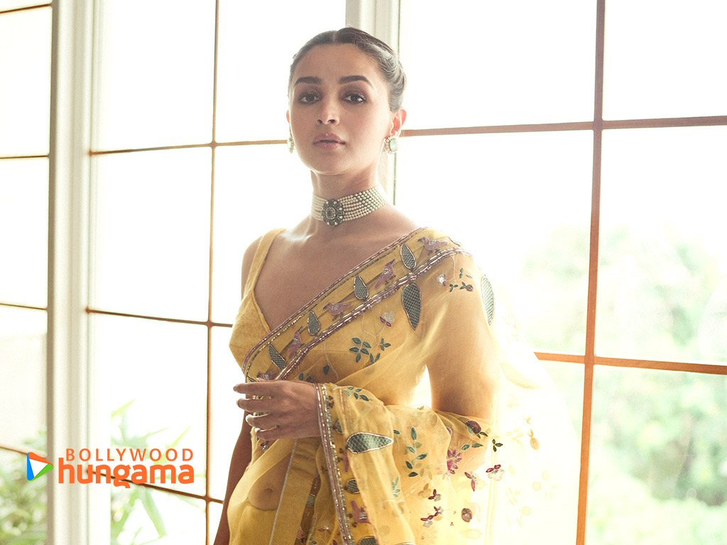 Alia Bhatt Wallpapers | alia-bhatt-2-115 - Bollywood Hungama
