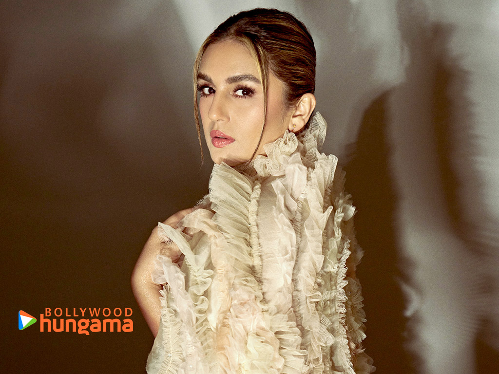 Huma Qureshi Wallpapers | huma-qureshi-2-140 - Bollywood Hungama