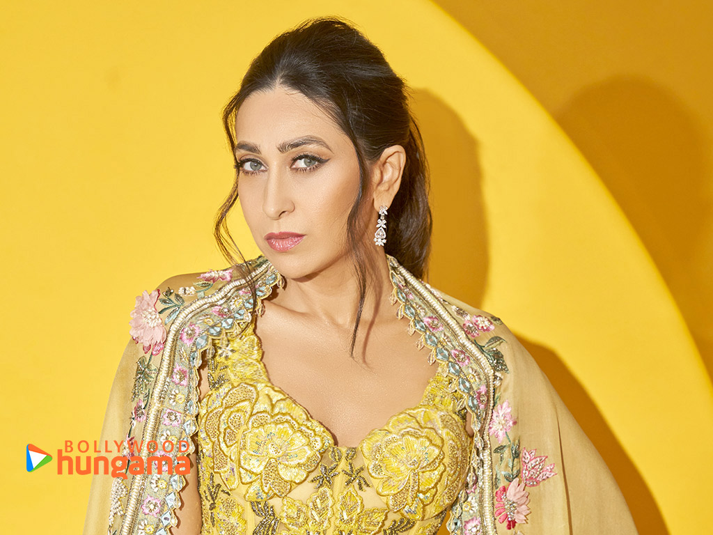 Karisma Kapoor Wallpapers | karisma-kapoor-53 - Bollywood Hungama