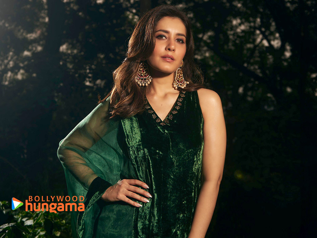 Raashii Khanna Wallpapers | raashii-khanna-30 - Bollywood Hungama