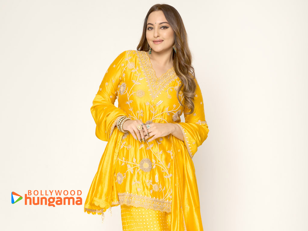 Sonakshi Sinha Wallpapers | sonakshi-sinha-1-236 - Bollywood Hungama