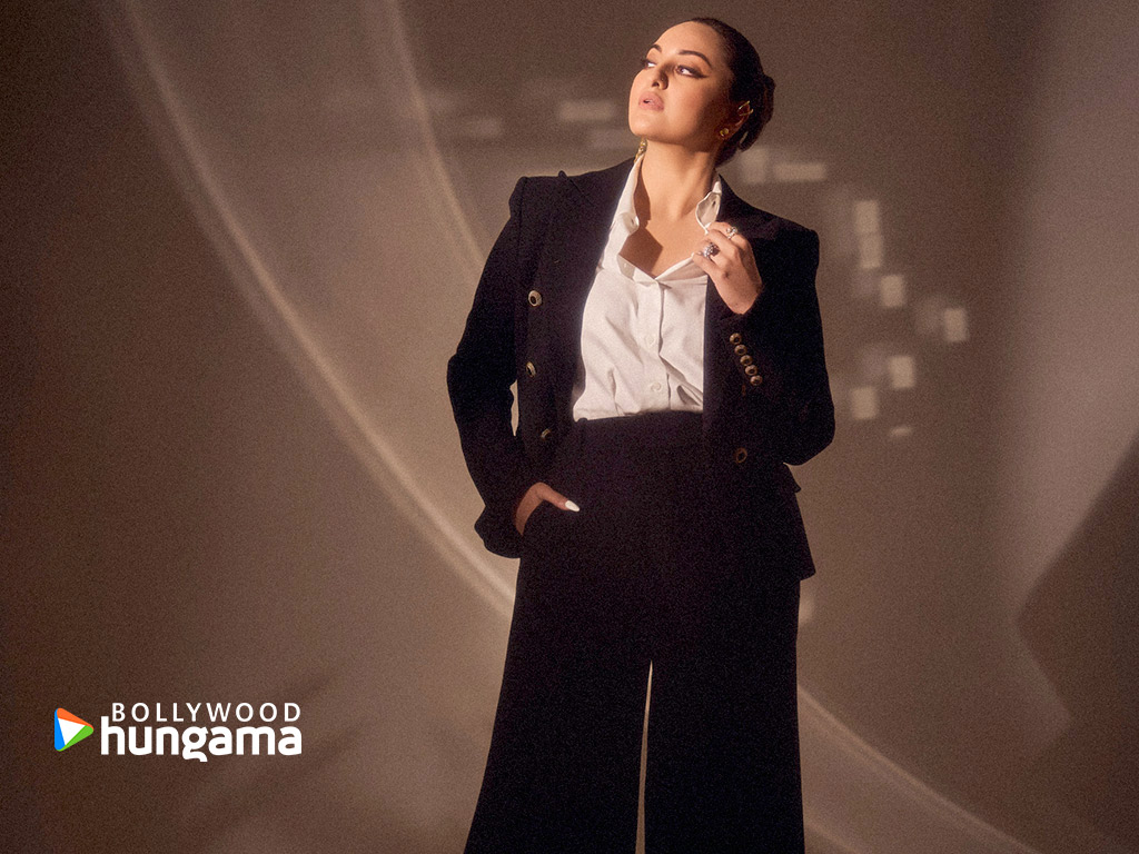 Sonakshi Sinha Wallpapers | sonakshi-sinha-4-125 - Bollywood Hungama