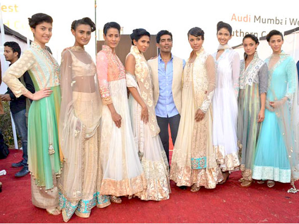 Manish Malhotra’s Fashion Show at Polo Match | Photo Of Manish Malhotra ...