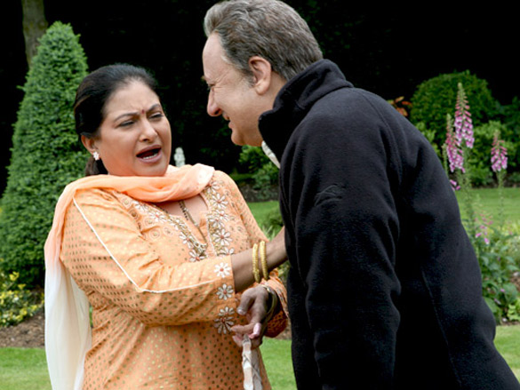 Smita Jaykar,Anupam Kher Movie Stills - Bollywood Hungama