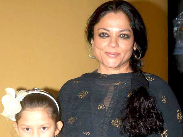 Shabana Azmi and Gulzaar at Javed Siddiqui’s ‘Roshandan’ book launch ...