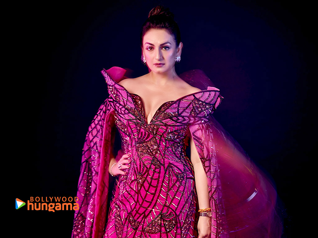 Aakriti Kakkar Wallpapers | aakriti-kakkar-4-2 - Bollywood Hungama