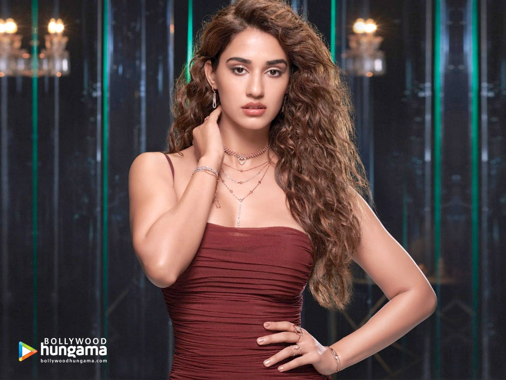 Wallpapers | - Bollywood Hungama