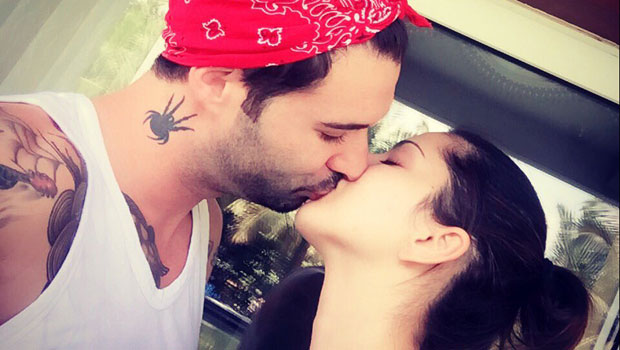 Sunny leone hot kiss store