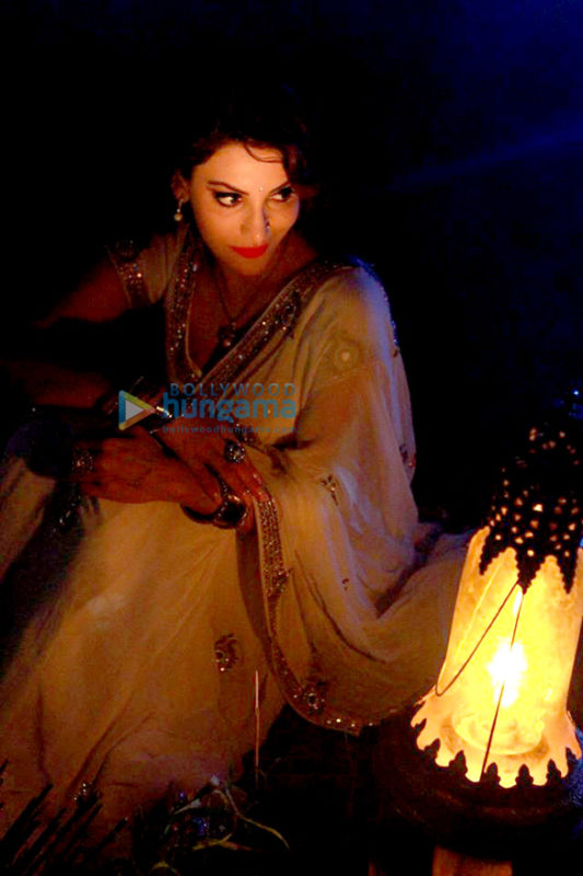 Chudail Story Movie: Review | Release Date (2016) | Songs | Music ...