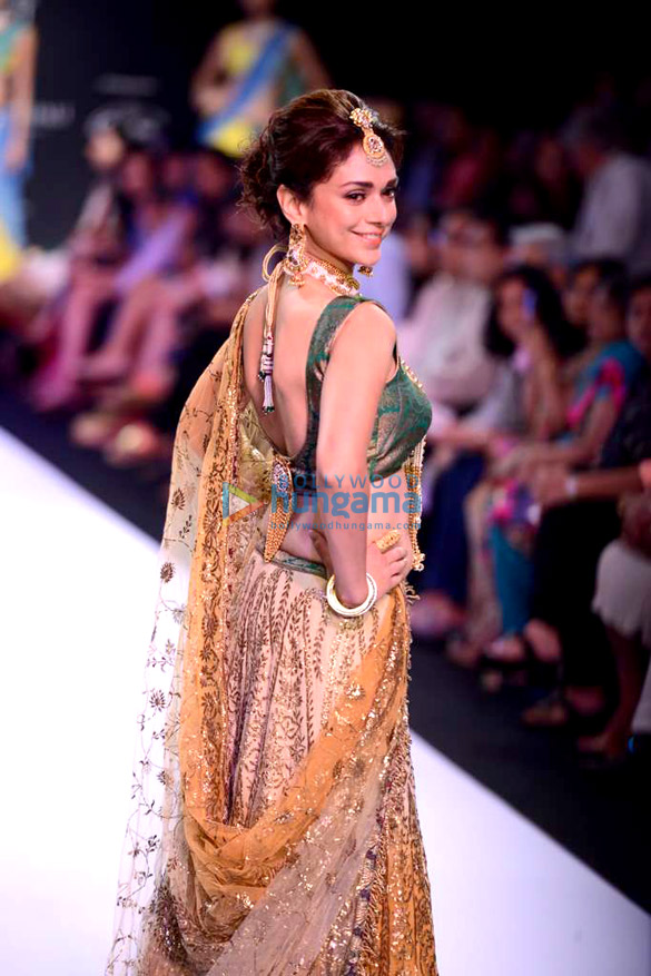 Aditi Rao Hydari walks the ramp for Dipti Amisha at IIJW 2013 | Aditi ...