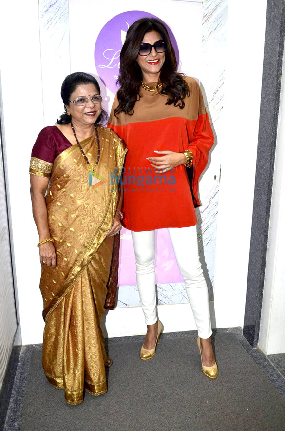 Sushmita Sen at Dr. Trasi’s ‘La Piel’ clinic at Khar | Shrilata Suresh ...