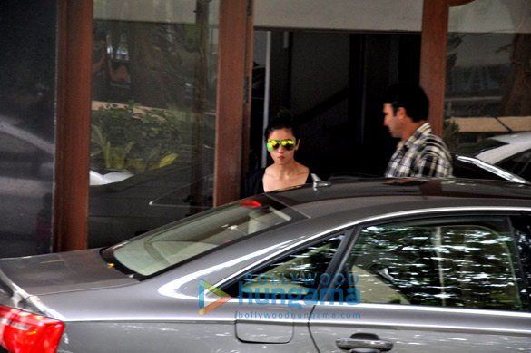 Alia Bhatt snapped post her visit at Sidharth Malhotra’s home in Bandra ...