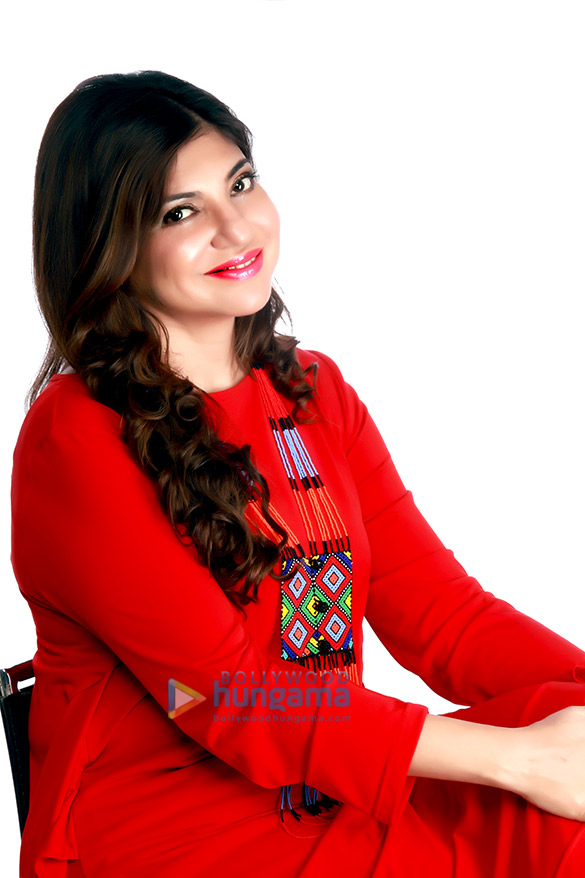 Alka Yagnik Photos, Images, HD Wallpapers, Alka Yagnik HD Images ...