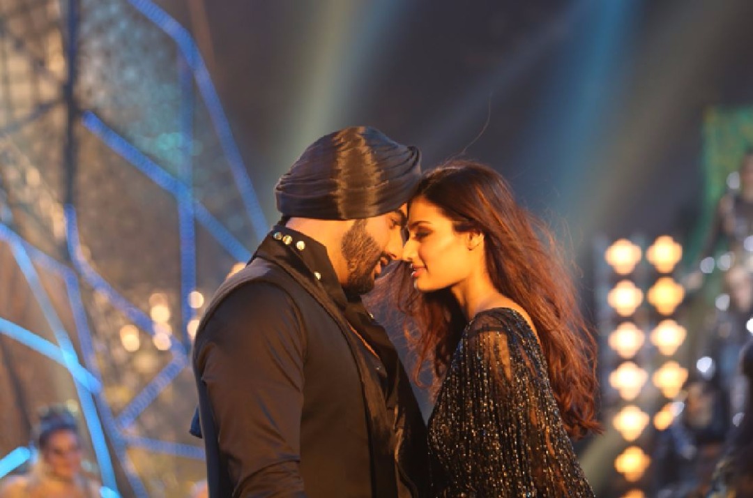 Teaser (Mubarakan) | Video Trailer - Bollywood Hungama