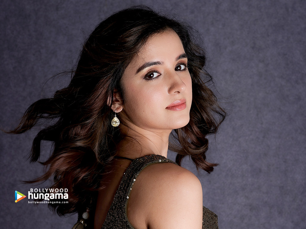 Shirley Setia Wallpapers | shirley-setia-00-2-2 - Bollywood Hungama