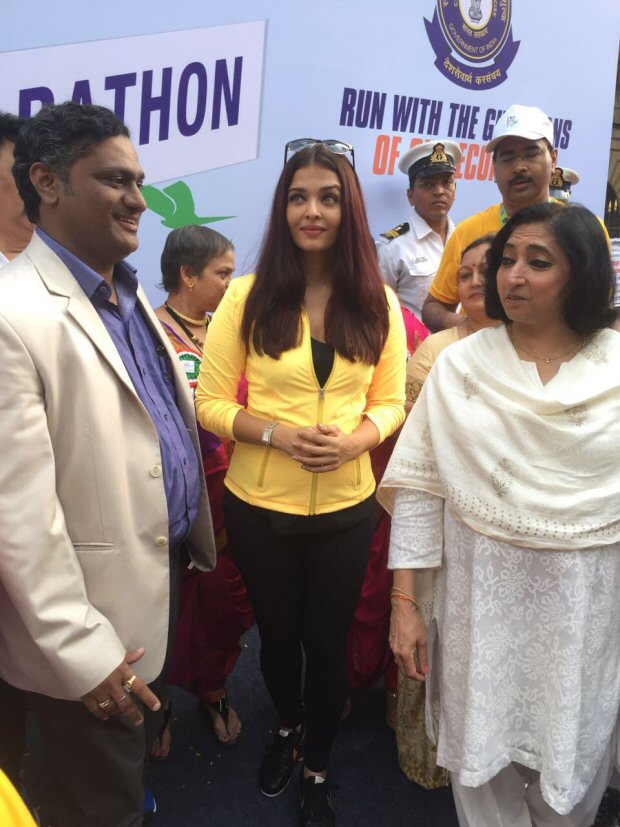 Check out: Aishwarya Rai Bachchan graces the Mumbai Customs marathon ...