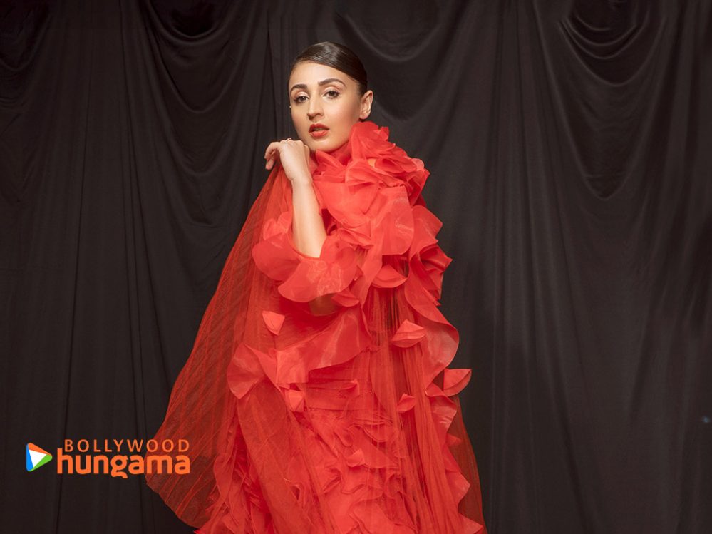 Dhvani Bhanushali Wallpapers | HD Image Download of Dhvani Bhanushali ...