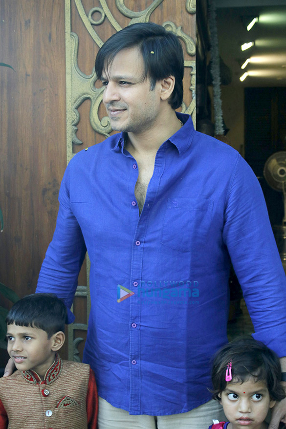 Vivek Oberoi snapped in Juhu | Vivek Oberoi Images - Bollywood Hungama