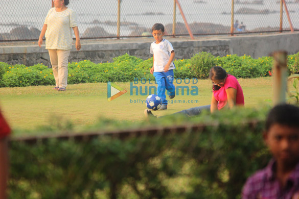 Aamir Khan’s son Azad Rao spotted playing football | Azad Rao Images ...