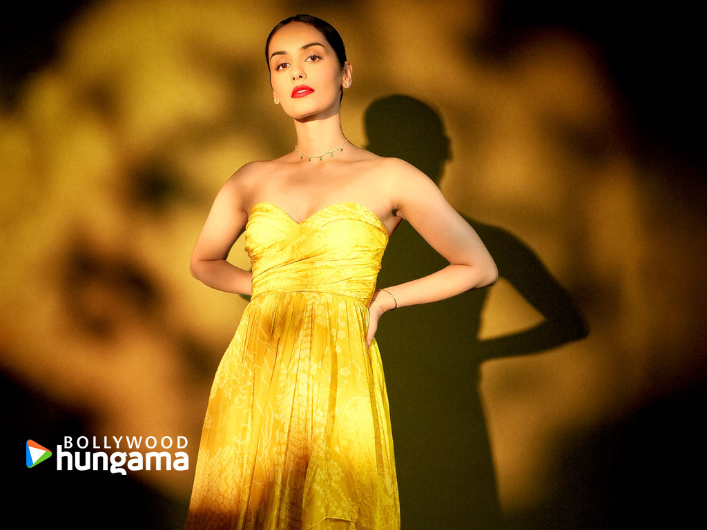 Manushi Chhillar Wallpapers | manushi-chhillar-4-53 - Bollywood Hungama