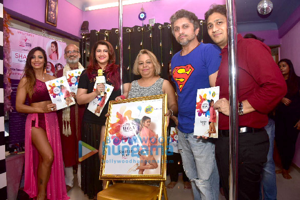 Smilly Suri Celebrates her birthday with Mohit, Devi Suri and Terrance ...