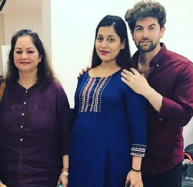 Nitin Mukesh Mother