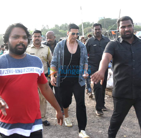 Photos: Akshay Kumar and Kiara Advani snapped at the Madh Jetty ...