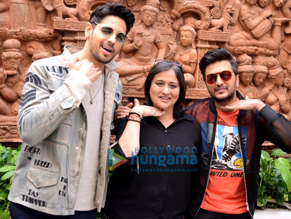 Photos: Sidharth Malhotra and Riteish Deshmukh, Manisha Advani snapped ...