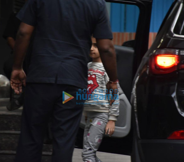 Photos Akshay Kumar’s daughter Nitara Kumar snapped at the play school ...