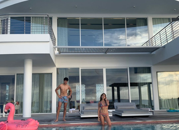 Bikini clad Sara Ali Khan poses with brother Ibrahim Ali Khan : Bollywood News - Bollywood Hungama