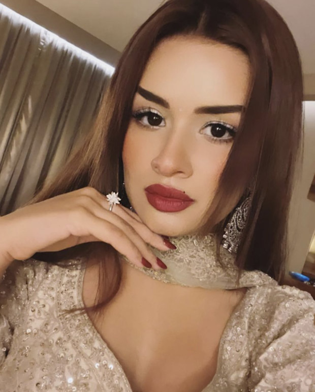 Avneet Kaur shines bright in silver embellished lehenga and bold makeup ...