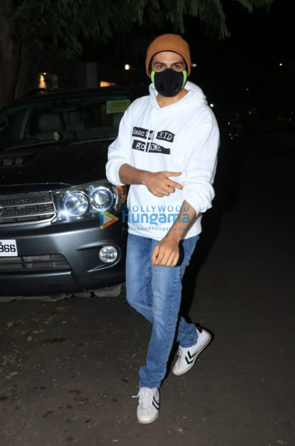 Photos Kartik Aaryan snapped in Juhu (1) | Kartik Aaryan Images ...