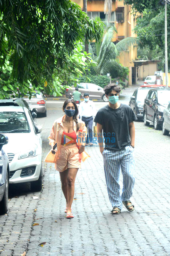 Photos Malaika Arora and her son Arhaan Khan snapped in Bandra (4) | Malaika Arora Images ...