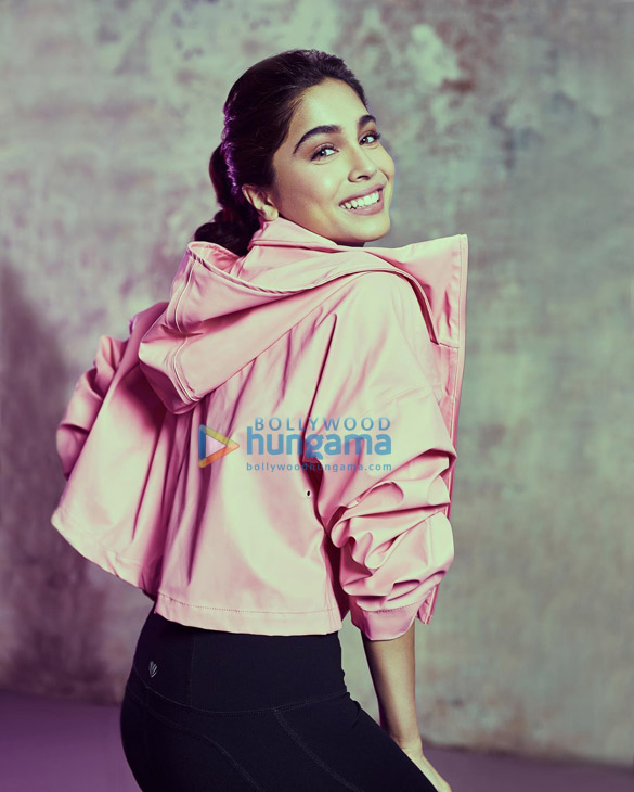 Sharvari Wagh Photos, Images, HD Wallpapers, Sharvari Wagh HD Images ...