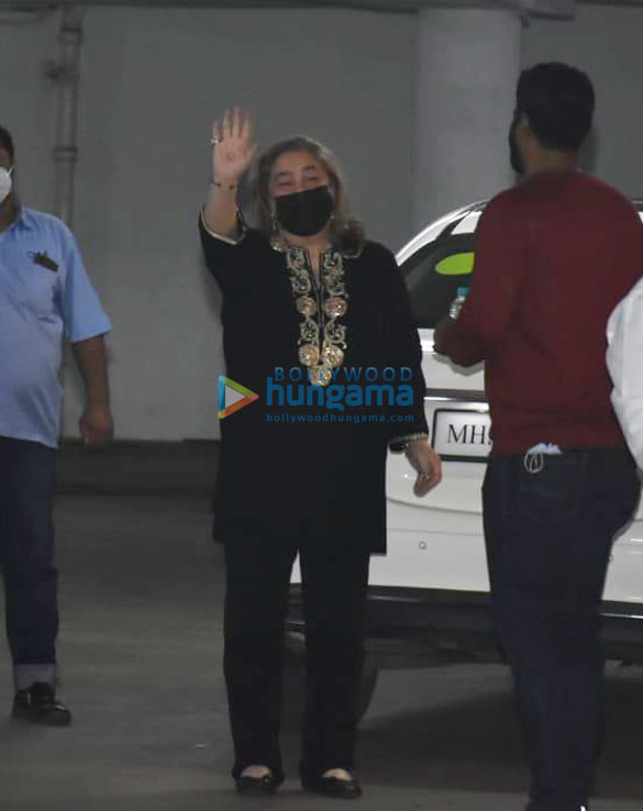 Photos Newly weds Farhan Akhtar and Shibani Dandekar along with others ...