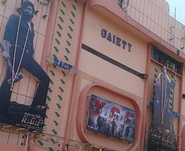 Exhibitors across the country are ECSTATIC as KGF – Chapter 2 opens on ...