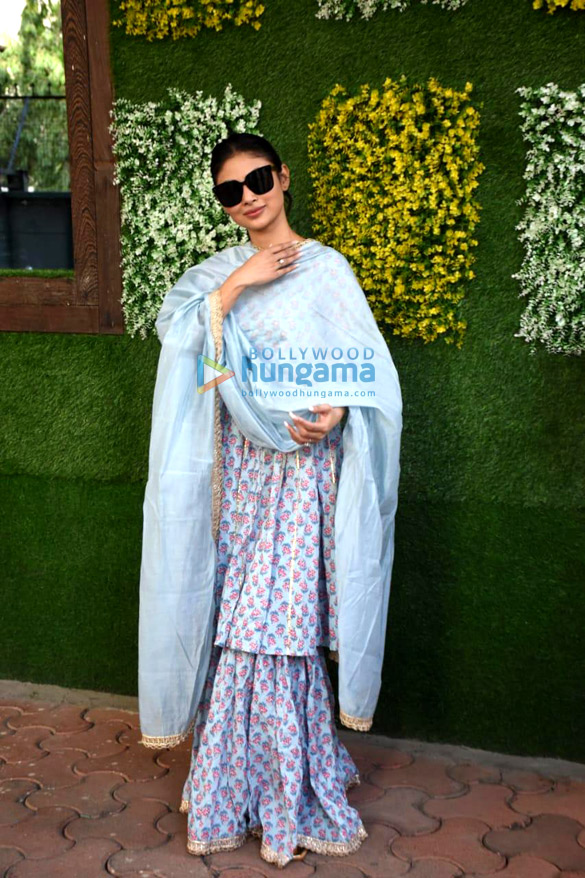Photos: Mouni Roy snapped at Super Star Hall | Parties & Events ...