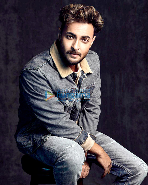 Aayush Sharma Photos, Images, HD Wallpapers, Aayush Sharma HD Images ...